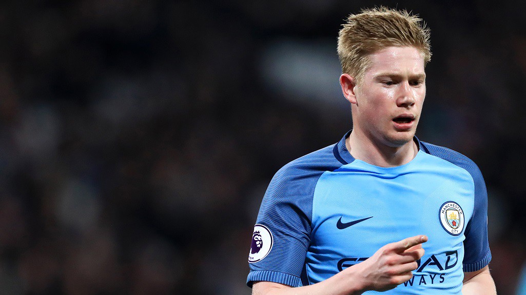 Man City's De Bruyne pips Hazard to top prize